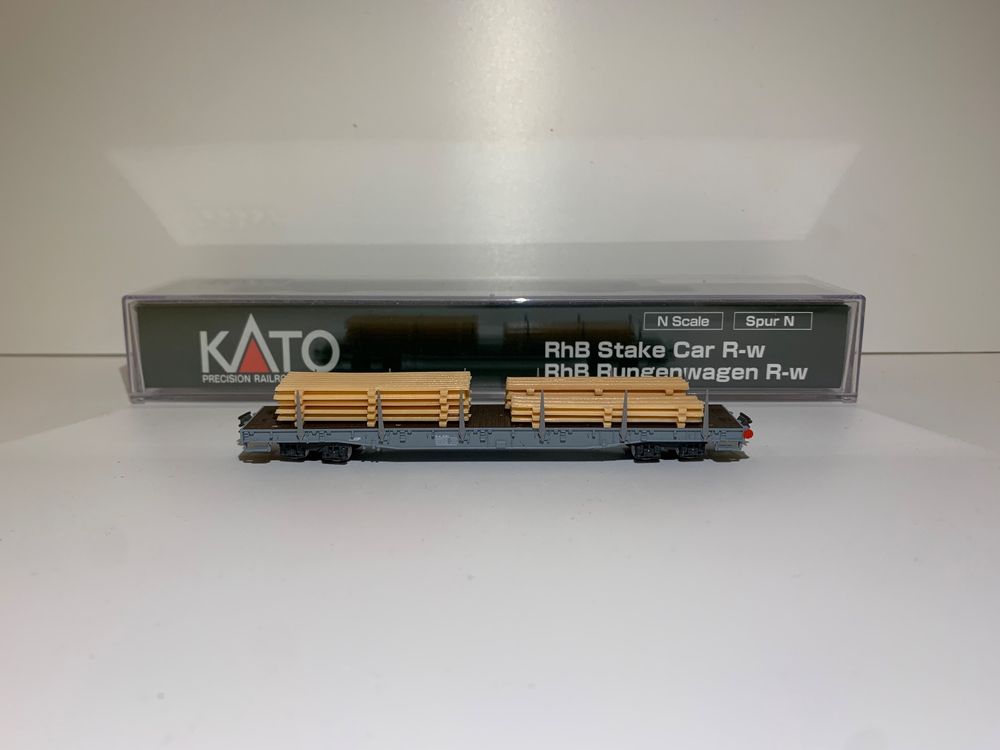 Kato RhB Rungenwagen mit Bretterstapel Spur N (Neu (gemäss Beschreibung)) in Neuenegg für CHF 85 ...