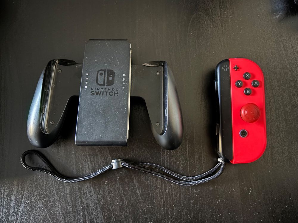 Joy con Nintendo Switch + Joy-Con Comfort Grip (D'occasion) à Corpataux ...