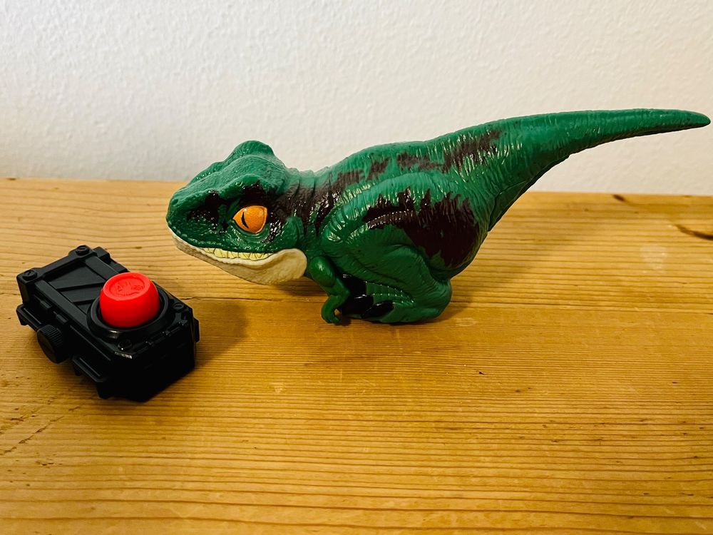 JURASSIC WORLD Click Tracker Velociraptor green | Kaufen auf Ricardo