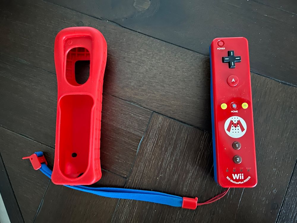 Nintendo Wii Remote Controller - Mario Version (manette) (Gebraucht) in ...