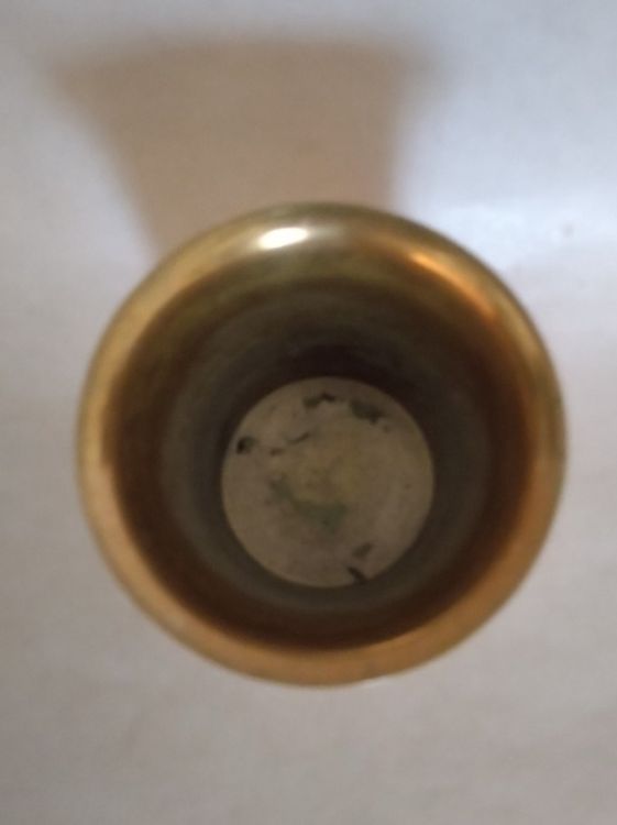Petit recipient en métal, ancien (Gebraucht) in Genève für CHF 2 – mit ...