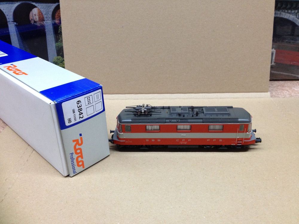Roco 63842 SBB Re 4/4 II Swiss Express (Neu (gemäss Beschreibung)) in ...
