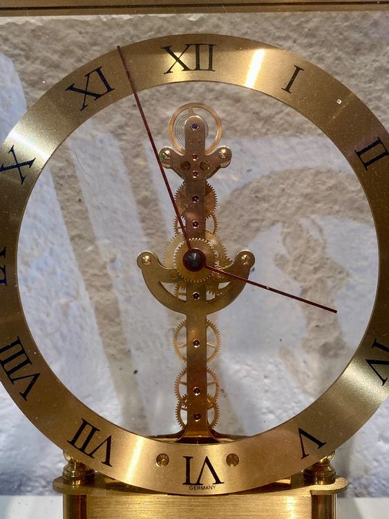 Horloge de table type squelette (Gebraucht) in St-Légier-Chiésaz für CHF 100 – mit Lieferung auf ...