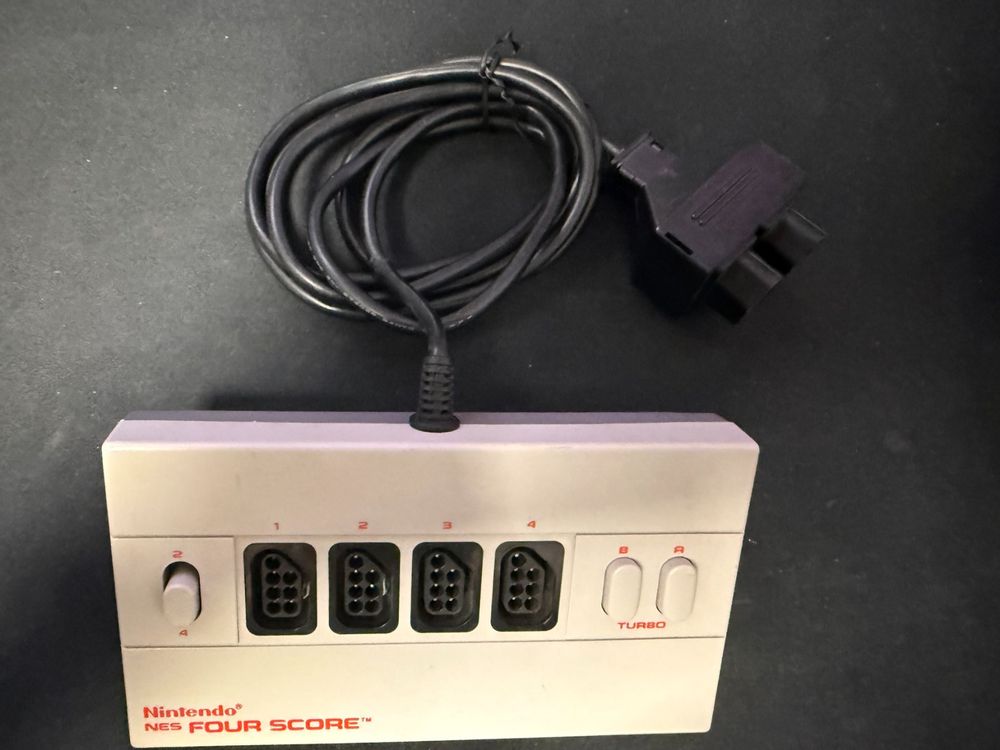 Nintendo Nes Four Score (D'occasion) à Pont-de-la-Morge pour CHF 15 ...