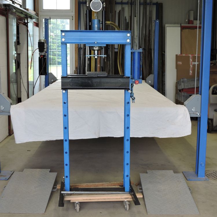 Hydraulische Werkstattpresse 10 Tonnen (Gebraucht) in Meikirch für CHF ...