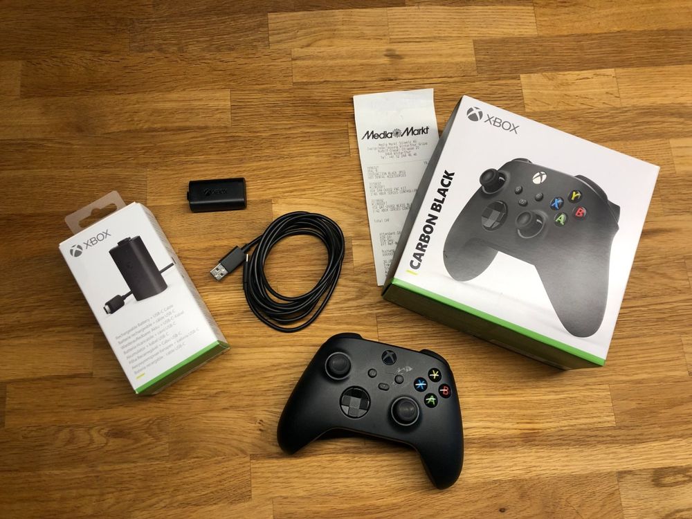 Microsoft Xbox Wireless Controller & Charge Kit | Kaufen auf Ricardo