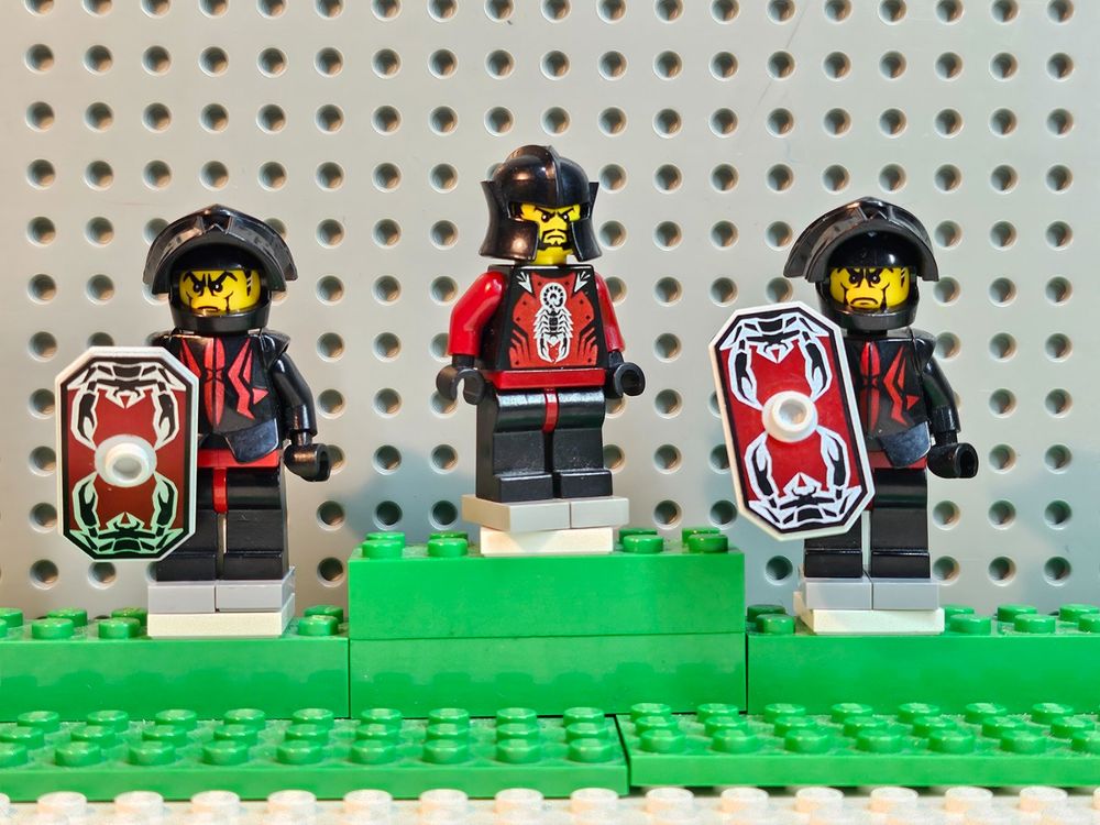 3 Lego-Minifiguren aus der Serie Knights Kingdom (Gebraucht) in Wauwil ...