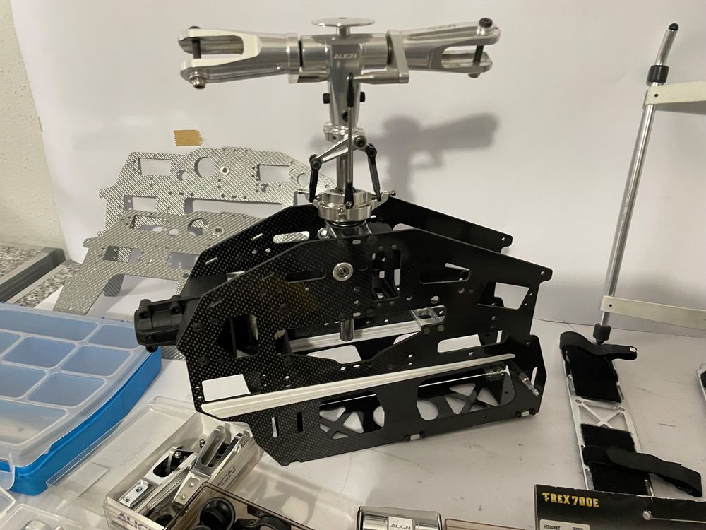 T-Rex 700 elektro Ersatz Chassis mit viel Zubehör | Kaufen auf Ricardo