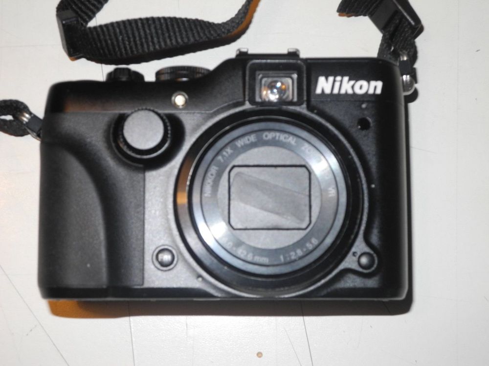 Nikon Coolpix P7100 in tadellosem Zustand mit Fototasche (Gebraucht) in ...