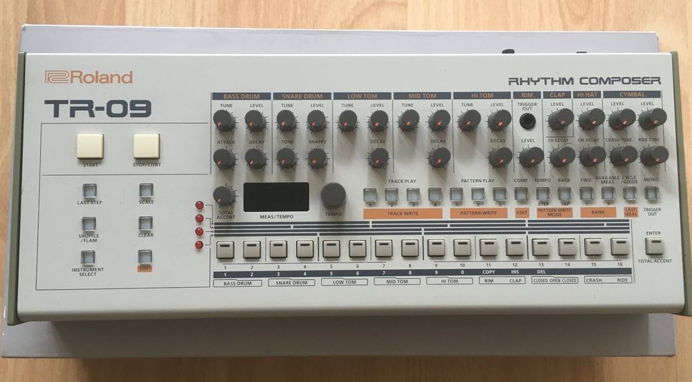 Roland TR-09 | Kaufen auf Ricardo