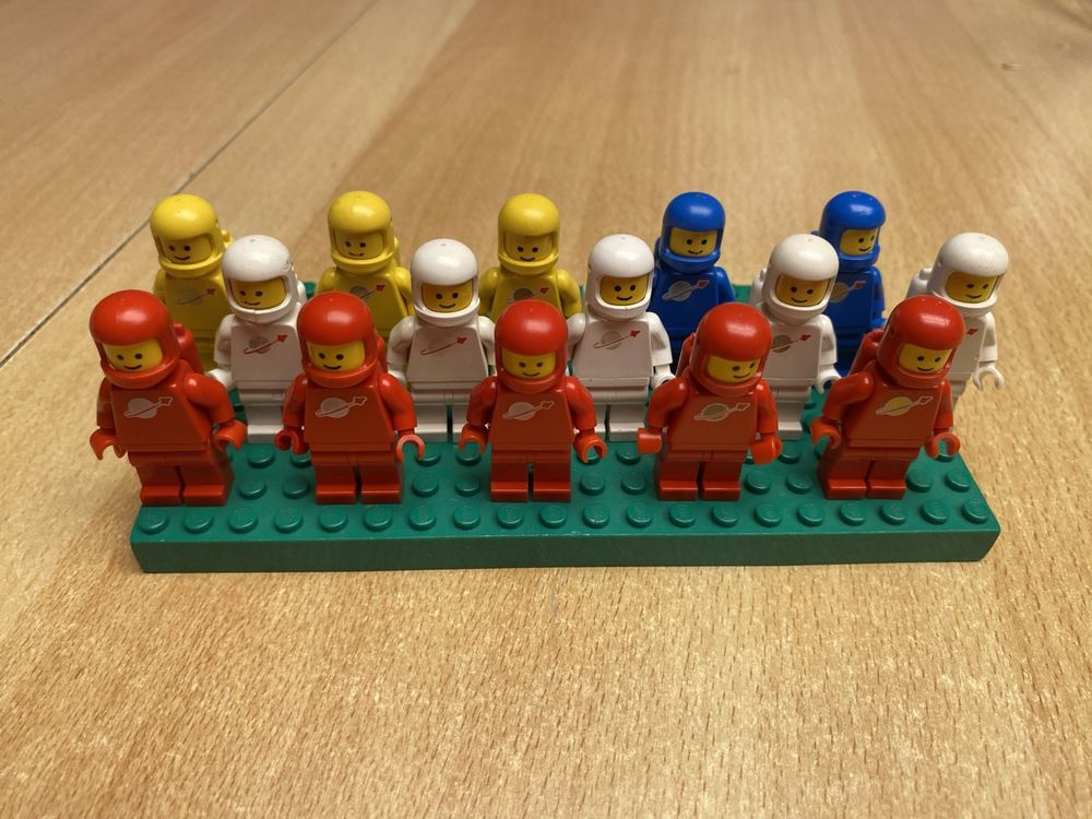 Lego Space - Mini figurines (Gebraucht) in Essertines-Sur-Rolle für CHF ...