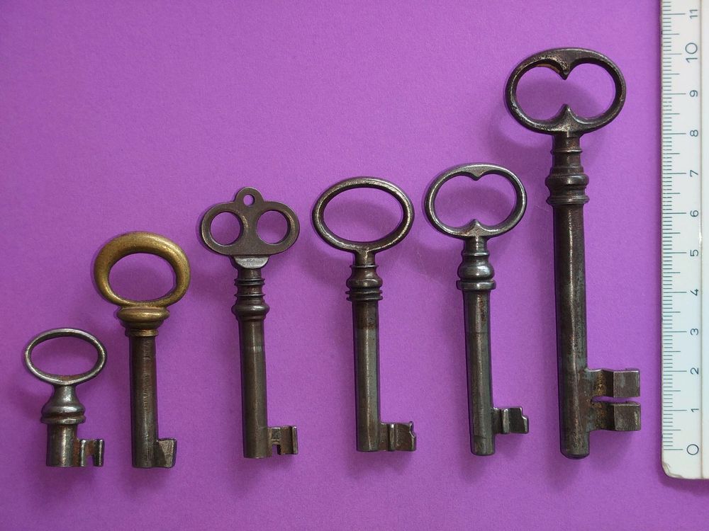 GESAMMELTE ALTE SCHLÜSSEL / 2. BUND | Kaufen auf Ricardo
