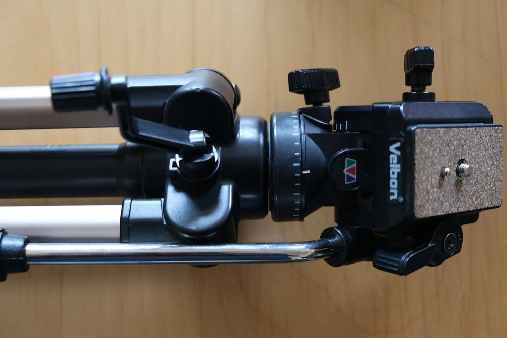 Leichtes Velbon CX 586 Stativ (Gebraucht) in für CHF 50 – mit Lieferung ...