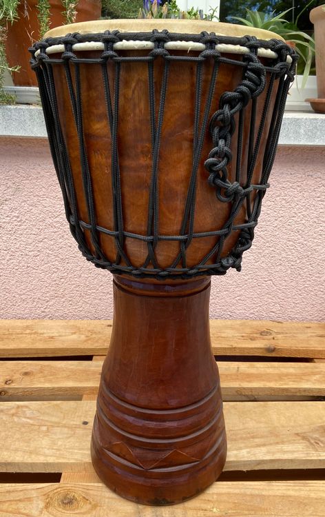 Afrikanisches Djembe / 60 cm hoch / Ø 30 cm / neu (Neu (gemäss ...