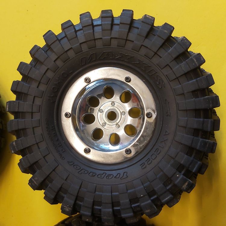 4 Stück AXIAL Maxxis Crawler Räder 2.2 mit Kunststoff-Felgen | Kaufen auf Ricardo