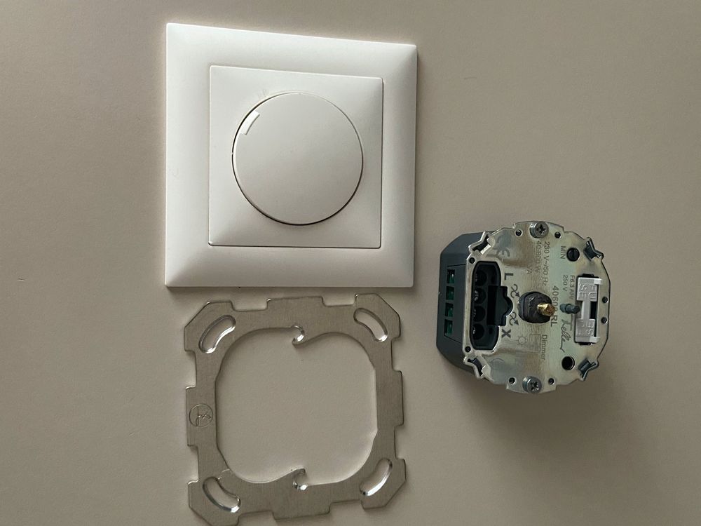 Dimmer Feller Typ 40600 RL inkl. Abdeckung / Letzte Auktion (Gebraucht) in obfelden für CHF 12 ...