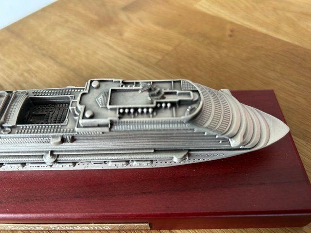 Schiffs Modell Costa Diadema aus Chromstahl !!! | Kaufen auf Ricardo