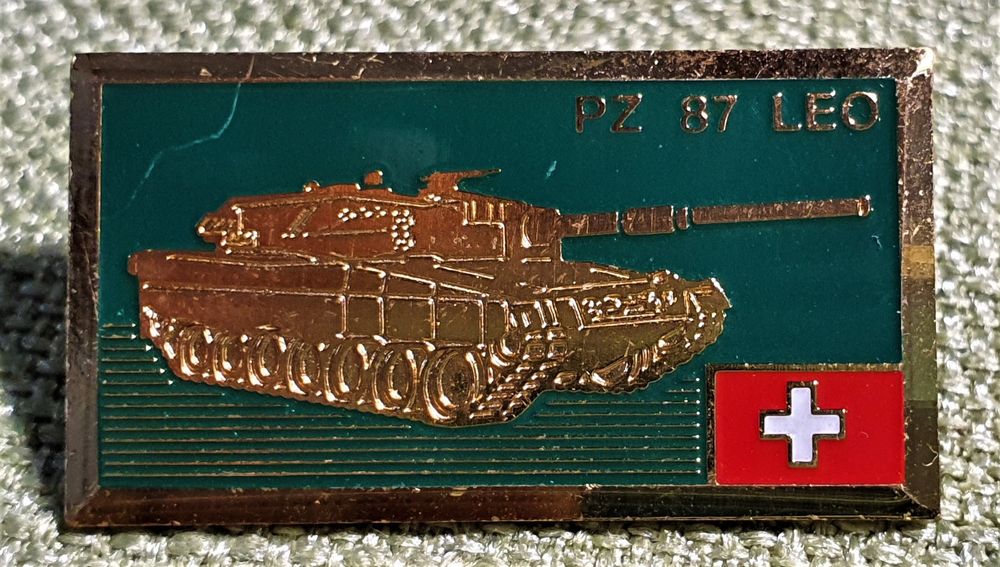 N493 - Pin PZ 87 Leo / Leopard Panzer Schweiz (Gebraucht) in Reinach BL ...