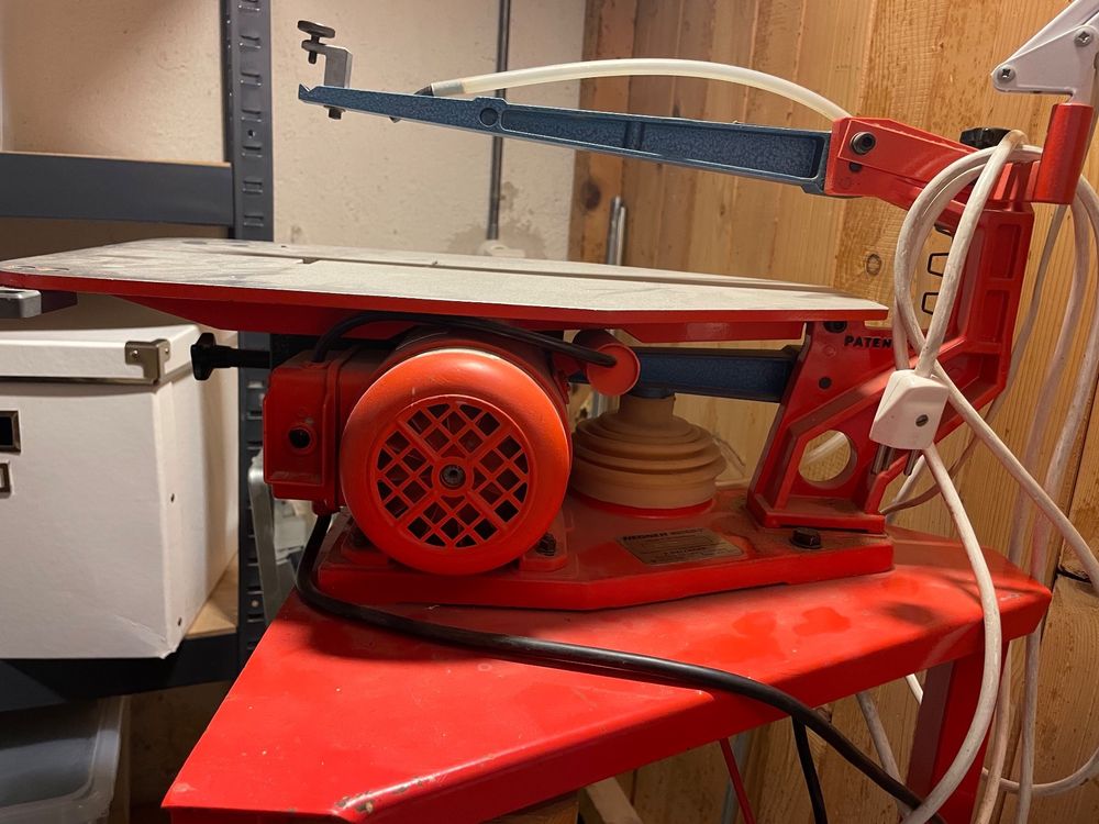 Hegner Dekupiersäge Multicut-2 inkl. Maschinenständer | Kaufen auf Ricardo