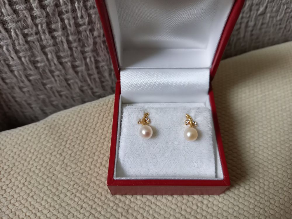 Schöne Ohrstecker mit Perle (Neu (gemäss Beschreibung)) in Rickenbach ...