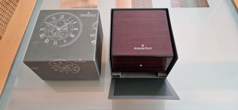 Audemars Piguet Royal Oak Box EV700014 (Gebraucht) in für CHF 400 – mit ...