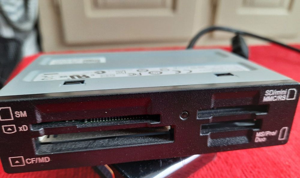 Dell Multi Media Memory Card Reader (Gebraucht) in Stäfa für CHF 5 ...