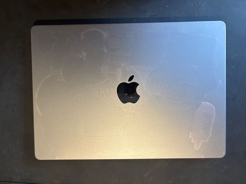 Apple MacBook Pro M1 Max mit defektem Backlight (Defekt) in Bern für ...