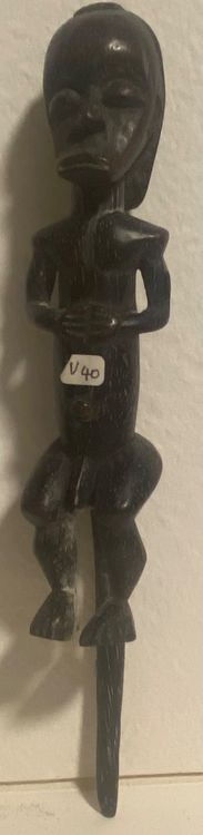 Sehr alte Handgeschnitzte Afrikanische Holz Figur | Kaufen auf Ricardo