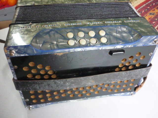 Oerli Orgel Örgeli Schweizerörgeli Handörgeli (Defekt) in Belp für CHF ...