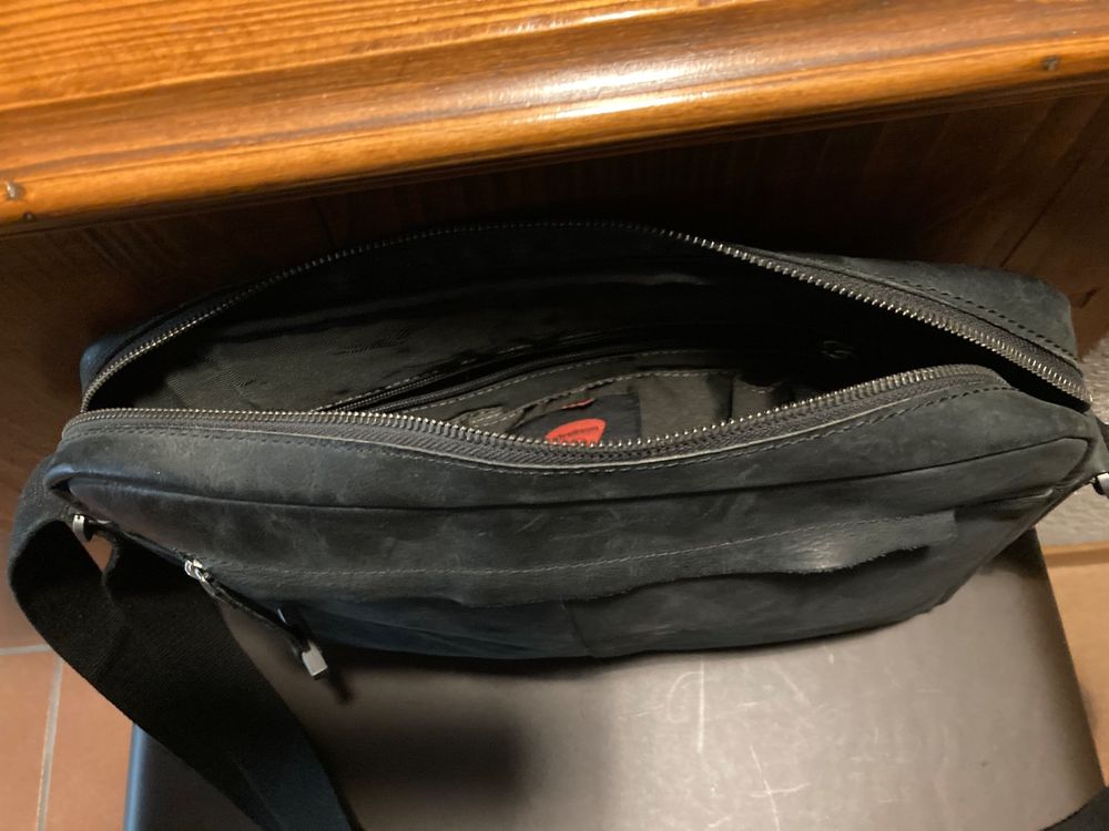 Strellson - Laptop bag - Cuir - Gris foncé (Gebraucht) in Fribourg für ...