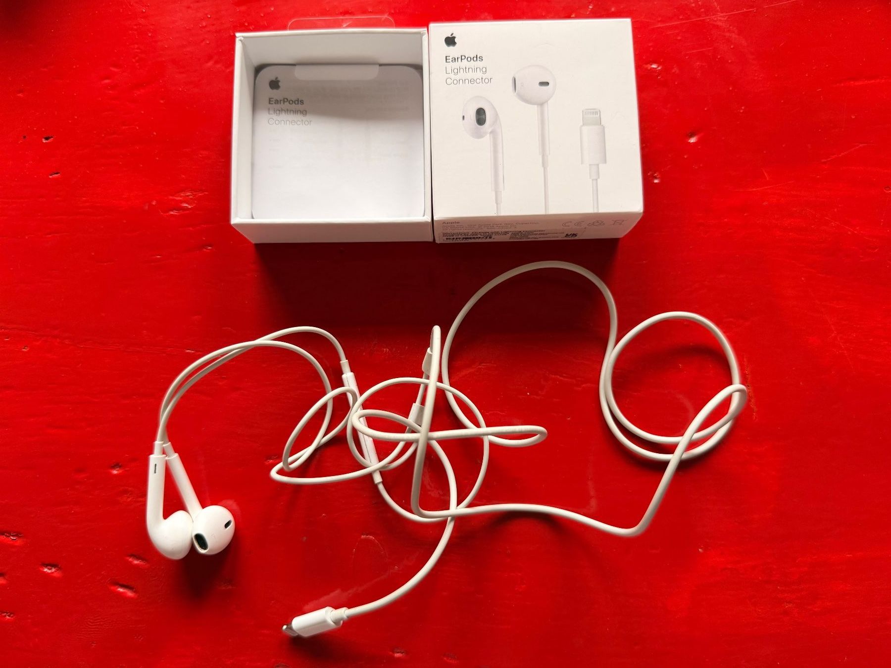EarPods mit Lightning Connector (gebraucht) (Gebraucht) in Zürich für ...
