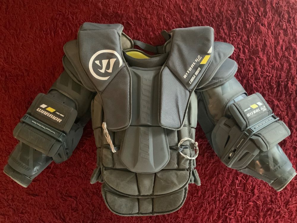Plastron Warrior RG2 pro senior L (Gebraucht) in für CHF 70 – mit ...