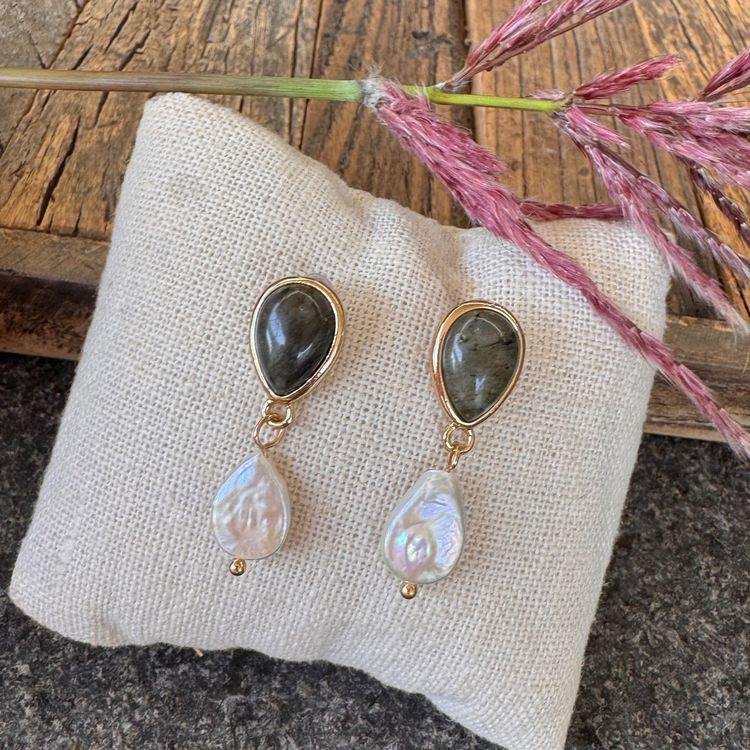 Traumhaft schöne Ohrhänger Labradorit & echte Perle (Neu (gemäss ...