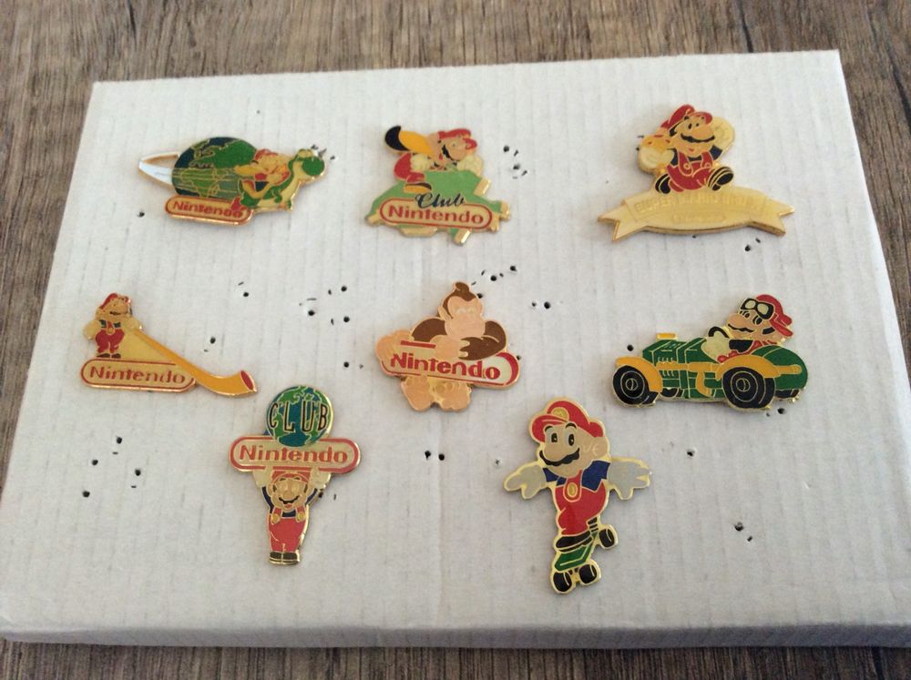 8 verschiedene Nintendo Pins | Kaufen auf Ricardo