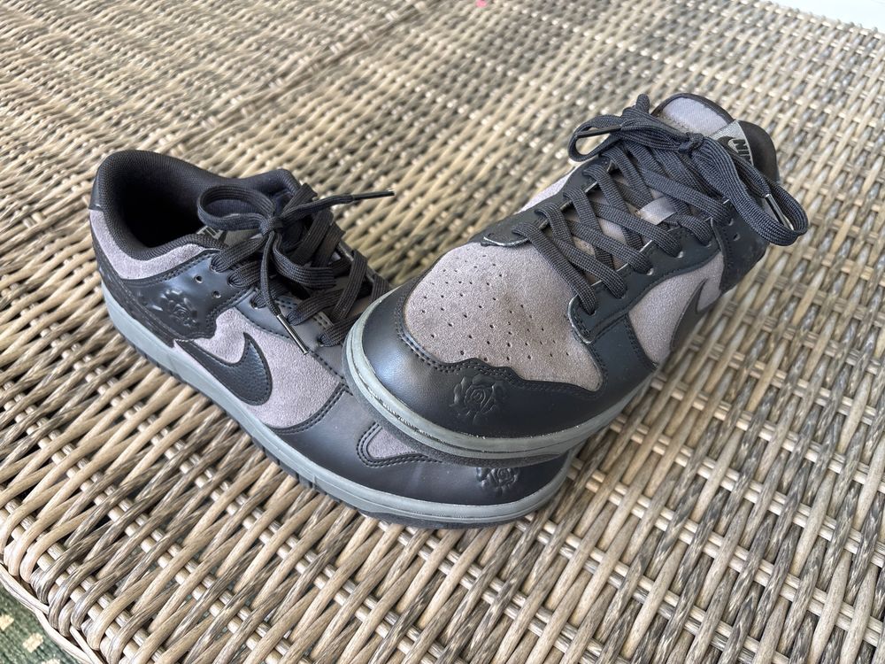 Nike Dunk Low Black Roses 42.5 (Gebraucht) in Koppigen für CHF 40 – mit ...