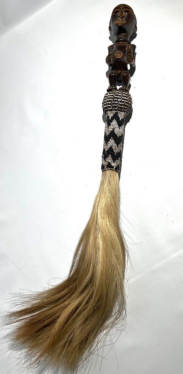 Songye Fliegenwedel (Gebraucht) in Zunzgen für CHF 230 – mit Lieferung auf Ricardo kaufen