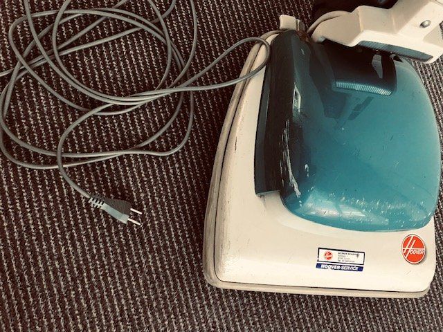 HOOVER Staubsauger Model 6525C - vor 1973 / mit Kampfspuren | Kaufen ...
