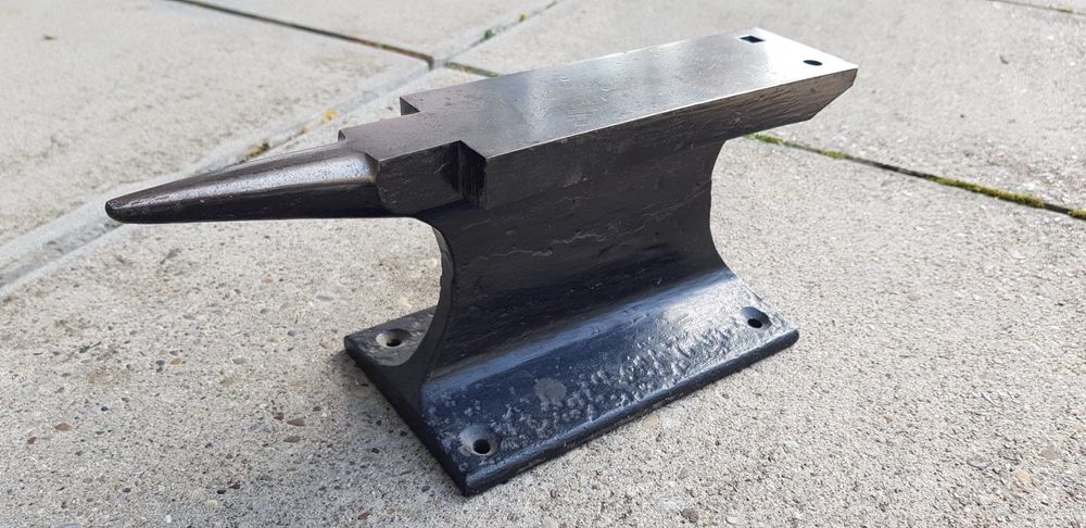 Amboss | Kaufen auf Ricardo