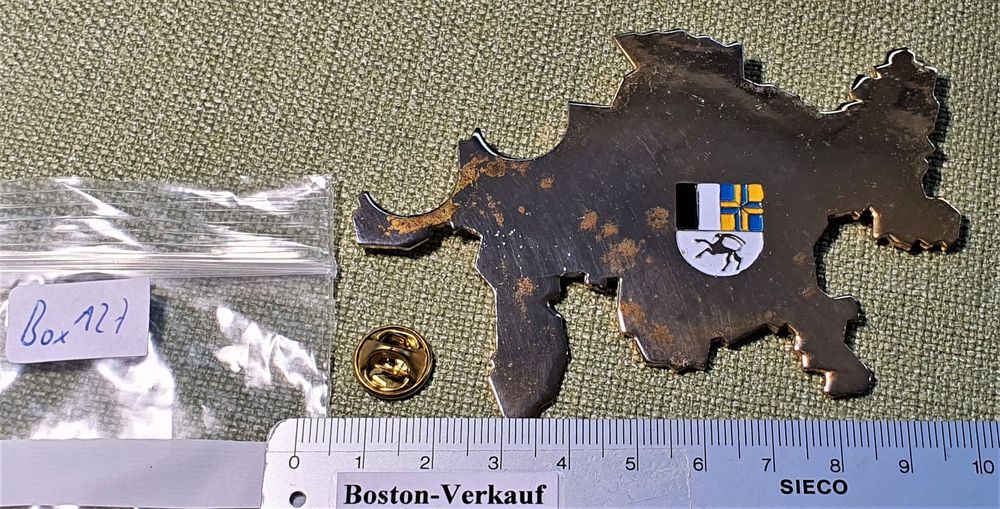 Box127 - Pin Wappen mit Kantonsgrenze - Graubünden (Gebraucht) in Reinach BL für CHF 2 – mit ...