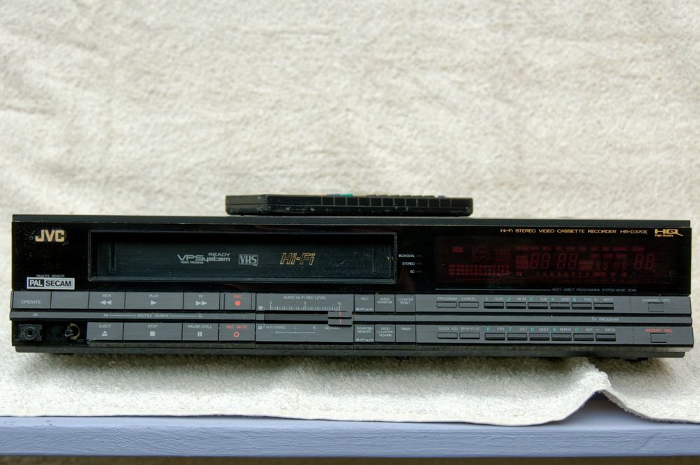 VHS Videorecorder - JVC HR-D370E | Kaufen auf Ricardo