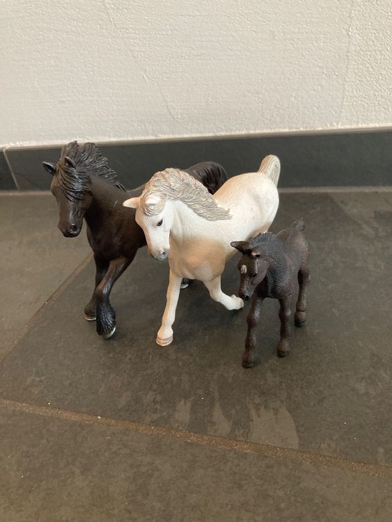 Schleich Pferdefamilie mit Fohlen | Kaufen auf Ricardo