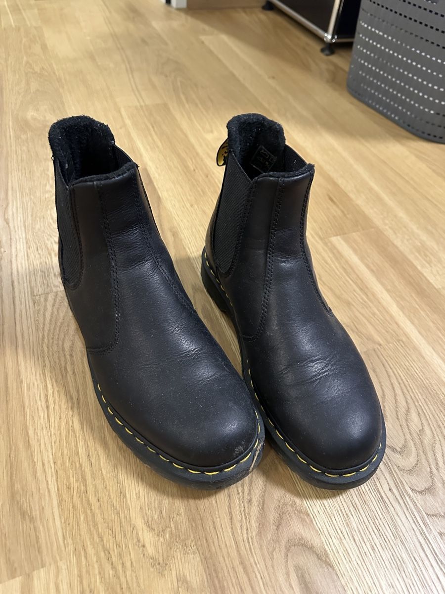 Dr. Martens Chelsea Boots, Gr. 42, Schwarz, Winterfest! (Gebraucht) in ...