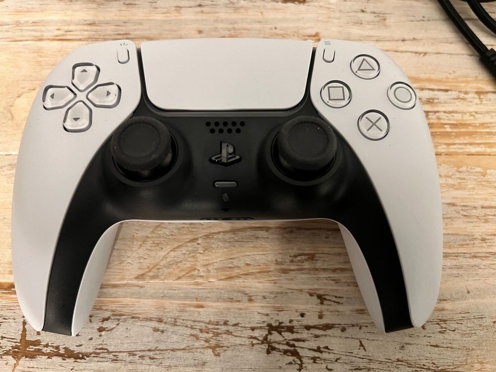PS5 Dual Sense Wireless Controller weiß + Sync Charge Cable (Gebraucht ...