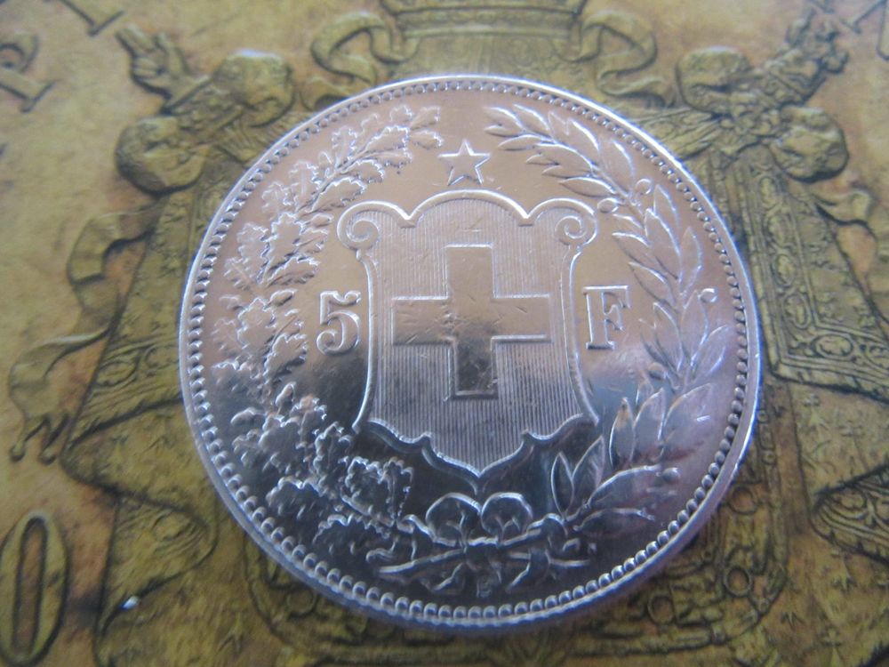 5 FRANKEN 1900 SCHWEIZ 30.000 STK AG 900 SILVER (Gebraucht) in châtelaine für CHF 1395 – mit ...