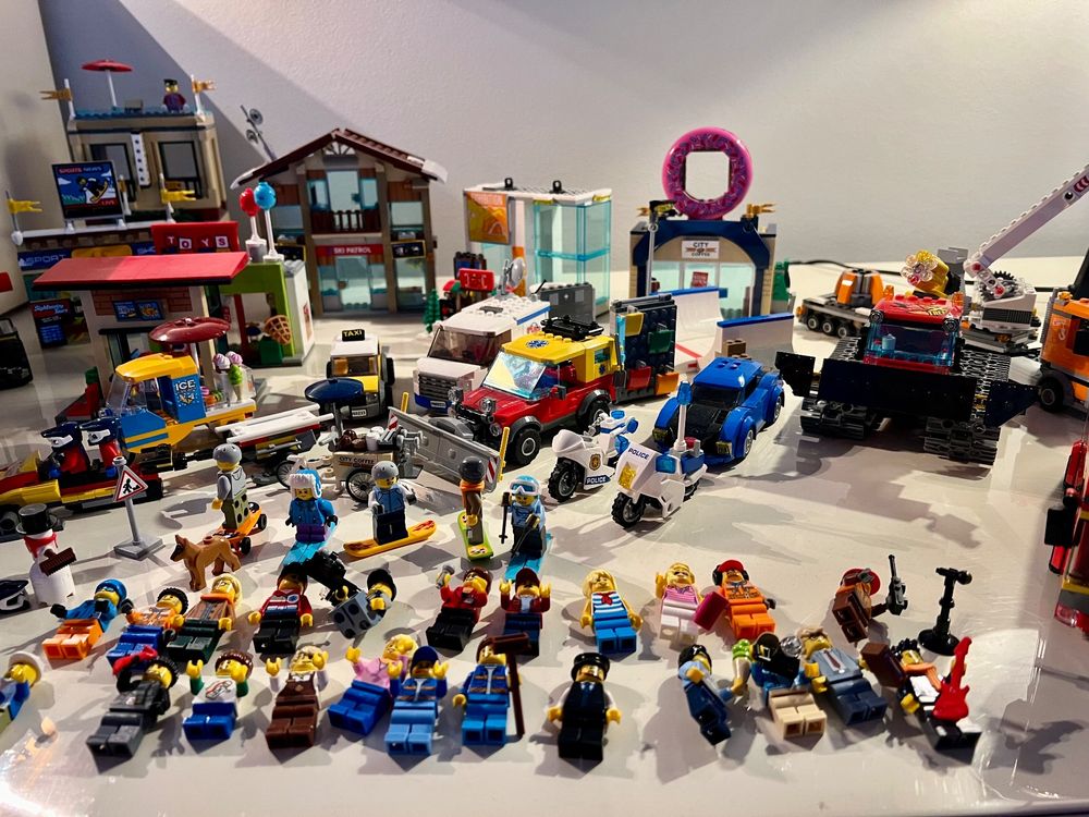Lego City - eine tolle Stadt mit 5 Sets! | Kaufen auf Ricardo