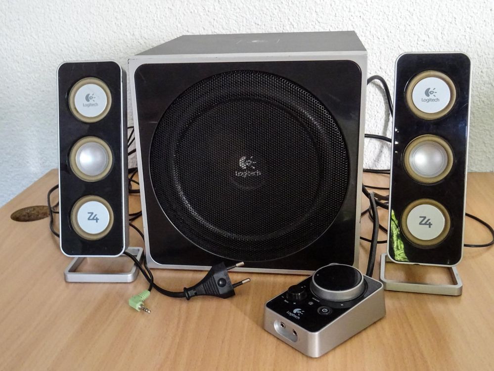 Logitech Z-4, 2.1 Speaker System, 40W RMS, Top Zustand | Kaufen auf Ricardo