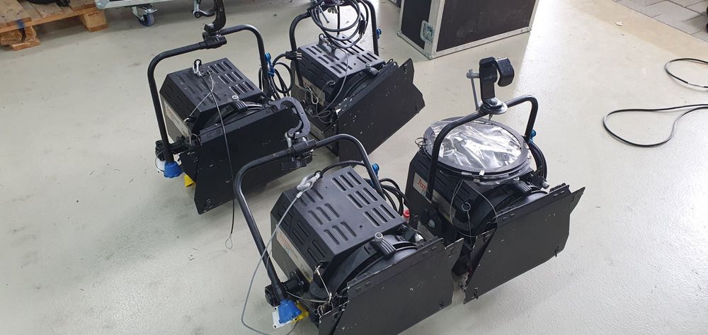 Set 4x Fresnel Dexel Luno 2000W | Kaufen auf Ricardo