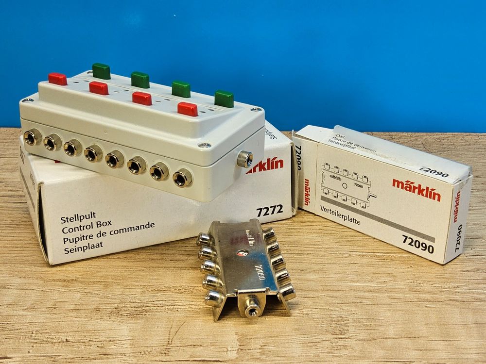 Märklin 7272 Stellpult mit Märklin 72090 Verteilerplatte H0 (Neu ...
