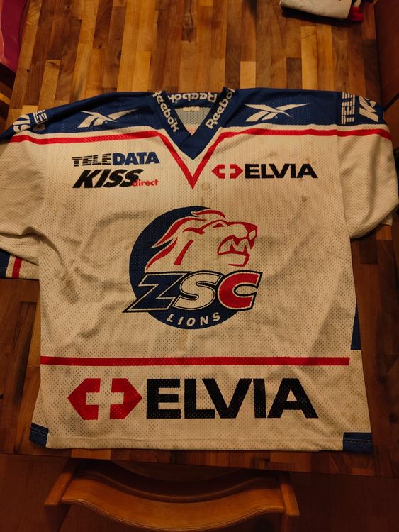 ZSC Trikot XL, Autogramme der Meistermannschaft 2000 + Schal (Gebraucht ...
