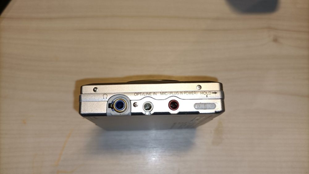 Panasonic MiniDisc und Walkman + Zubehör | Kaufen auf Ricardo